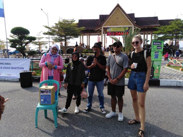 Live Busking Akustik Amal Biaya Berobat Nurakhman Peroleh Rp2,7 Juta ...
